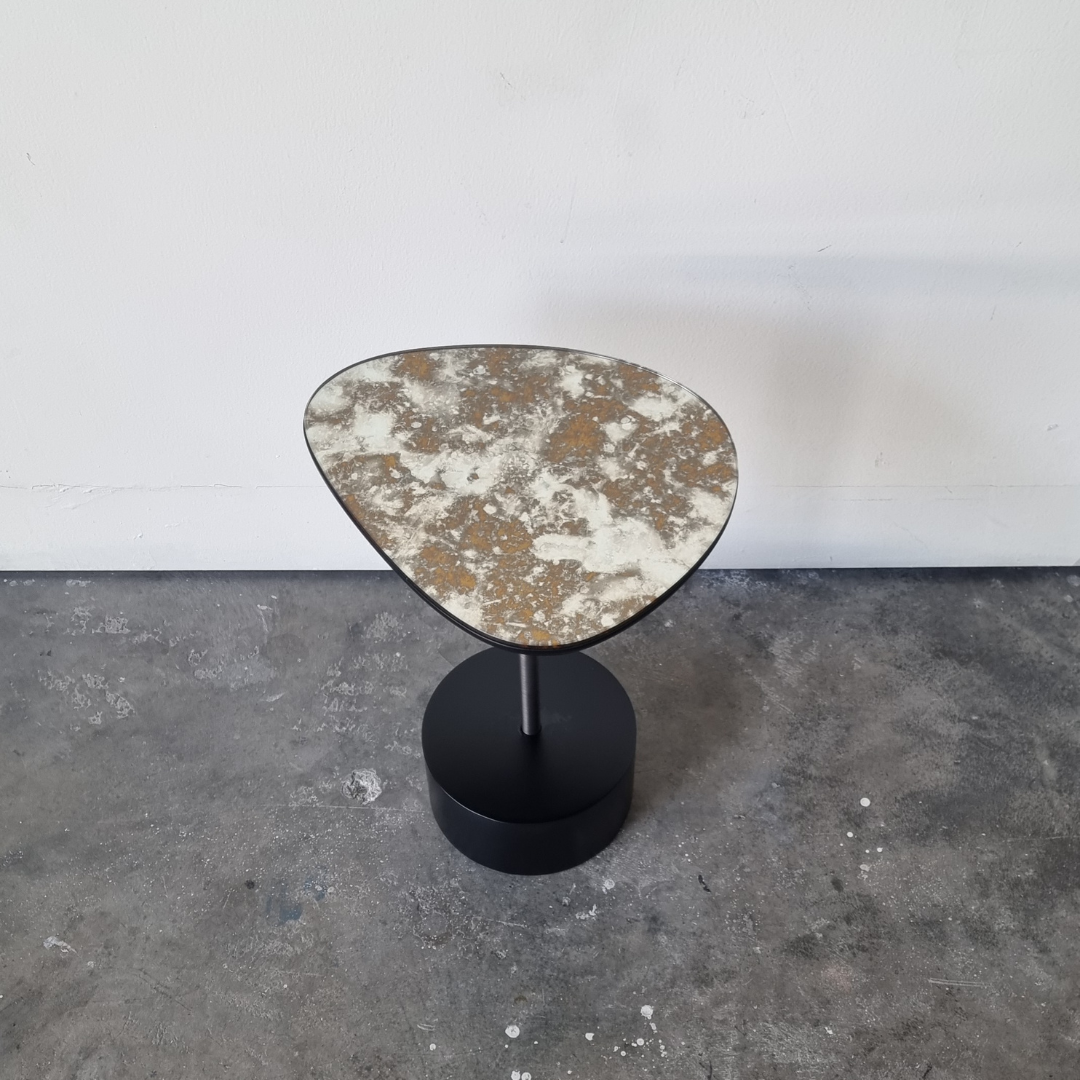 TARN SIDE TABLE – The Line Concept