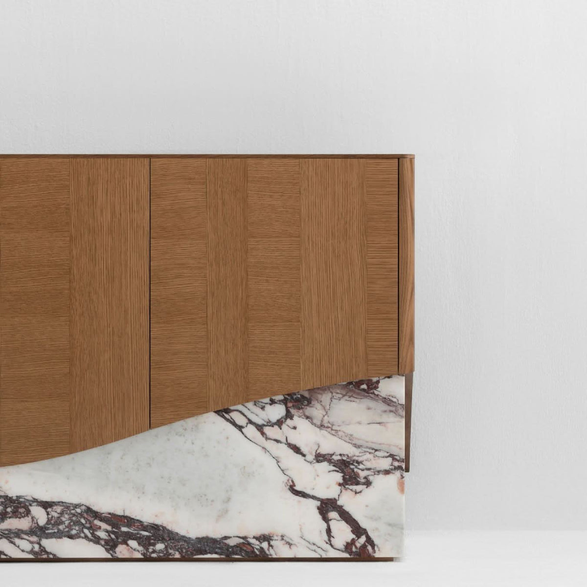 LUNA SIDEBOARD – The Line Concept